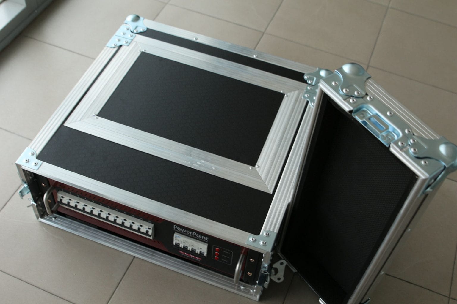 4U Road Case for Power Distributor with Front & Rear Access
