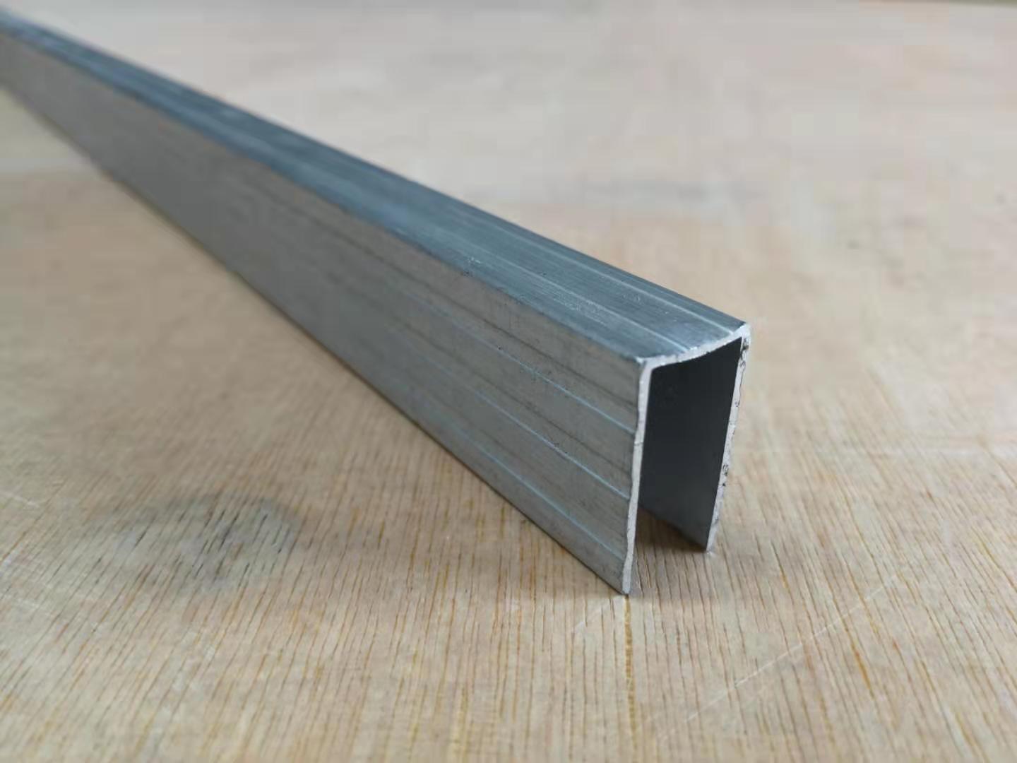 Aluminium U-Cap Road Case Extrusion 3.0M 9MM Gap – Armor Road Cases